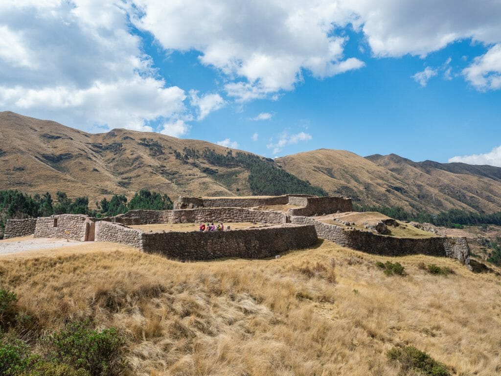 DIY Inca ruins walking tour: Visiting Tambomachay, Puka Pukara, Q'enqo ...