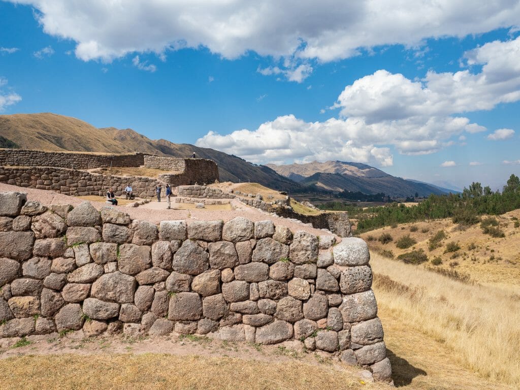 DIY Inca ruins walking tour: Visiting Tambomachay, Puka Pukara, Q'enqo ...