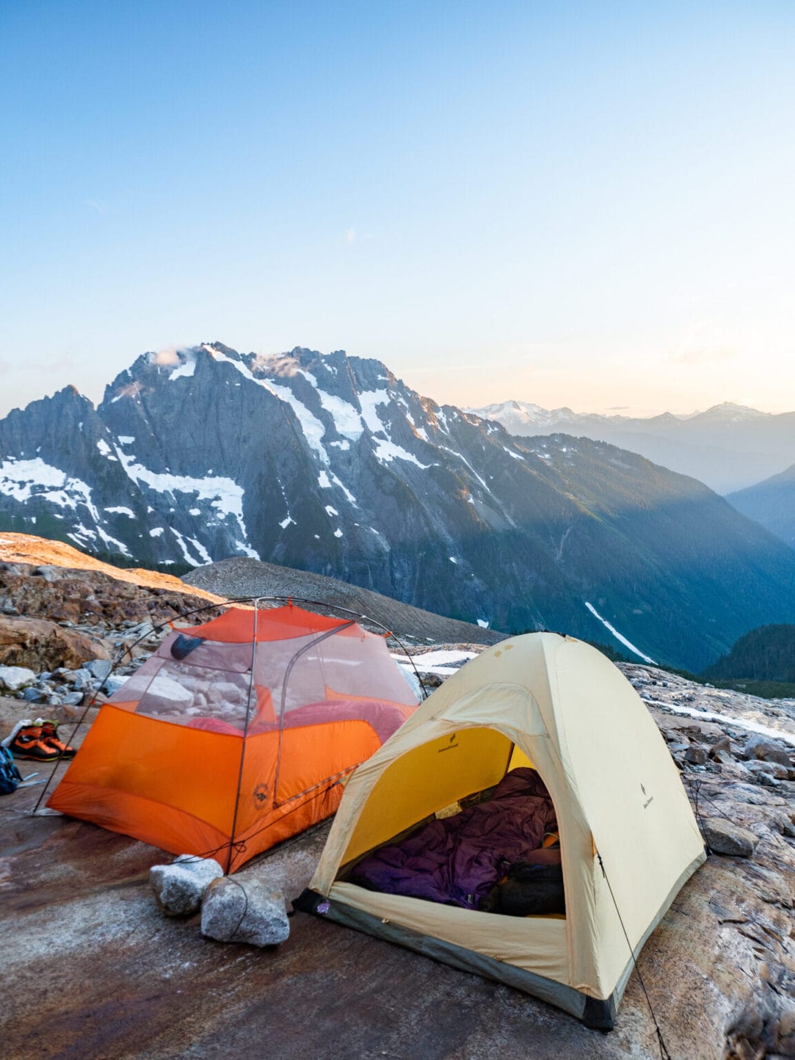 Choosing the best outdoor sleep system: sleeping bags, sleeping pads ...