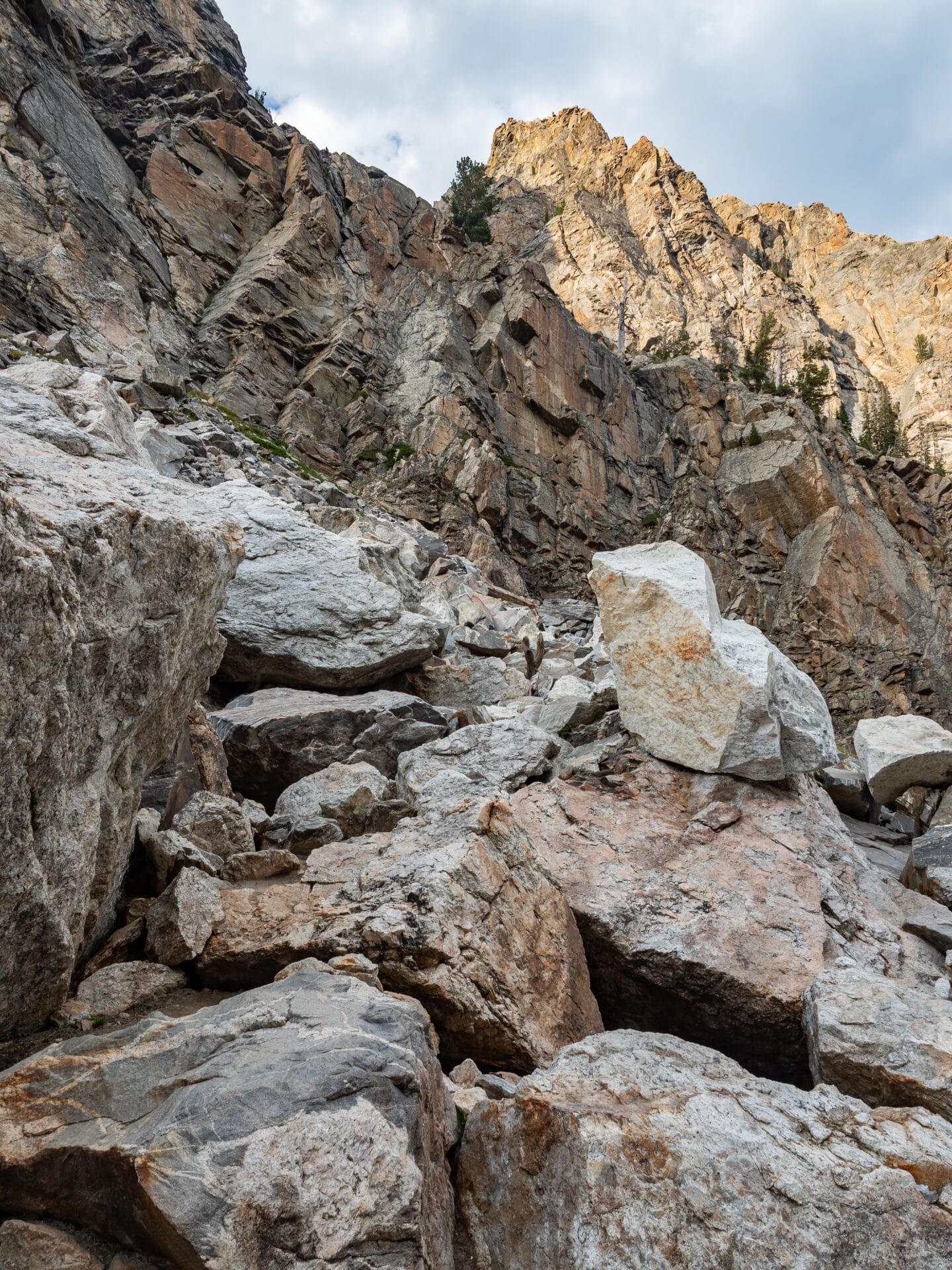 Climbing Middle Teton & South Teton in Wyoming (Class 2-4 scrambling) ⋆ ...